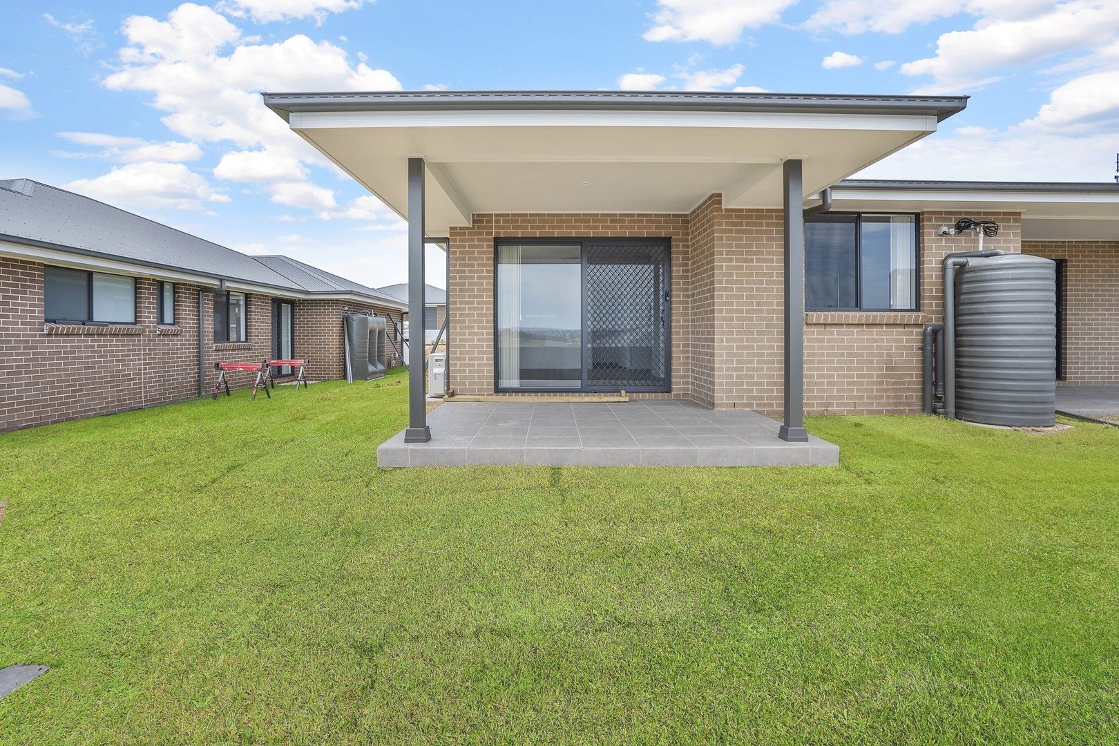 8a Stringer Avenue, Gillieston Heights NSW 2321 - Apartment For Rent ...