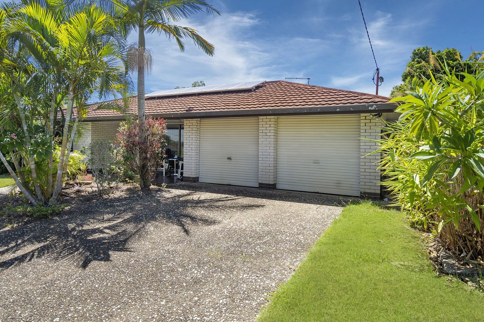 27 Westgate Avenue, Springwood QLD 4127 - House For Rent | Domain