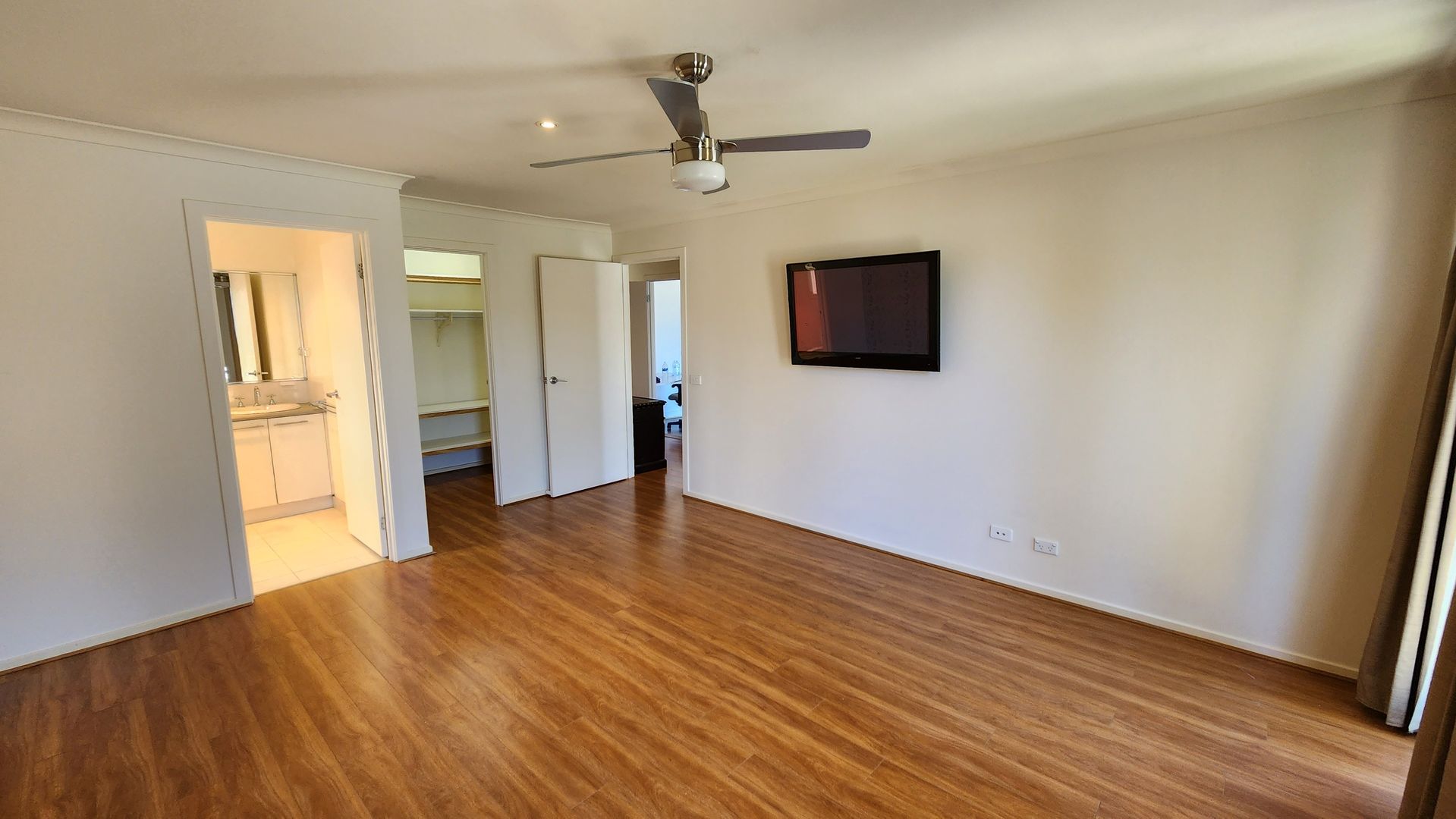 7 Hydrangea Drive, Point Cook VIC 3030 - House For Rent | Domain