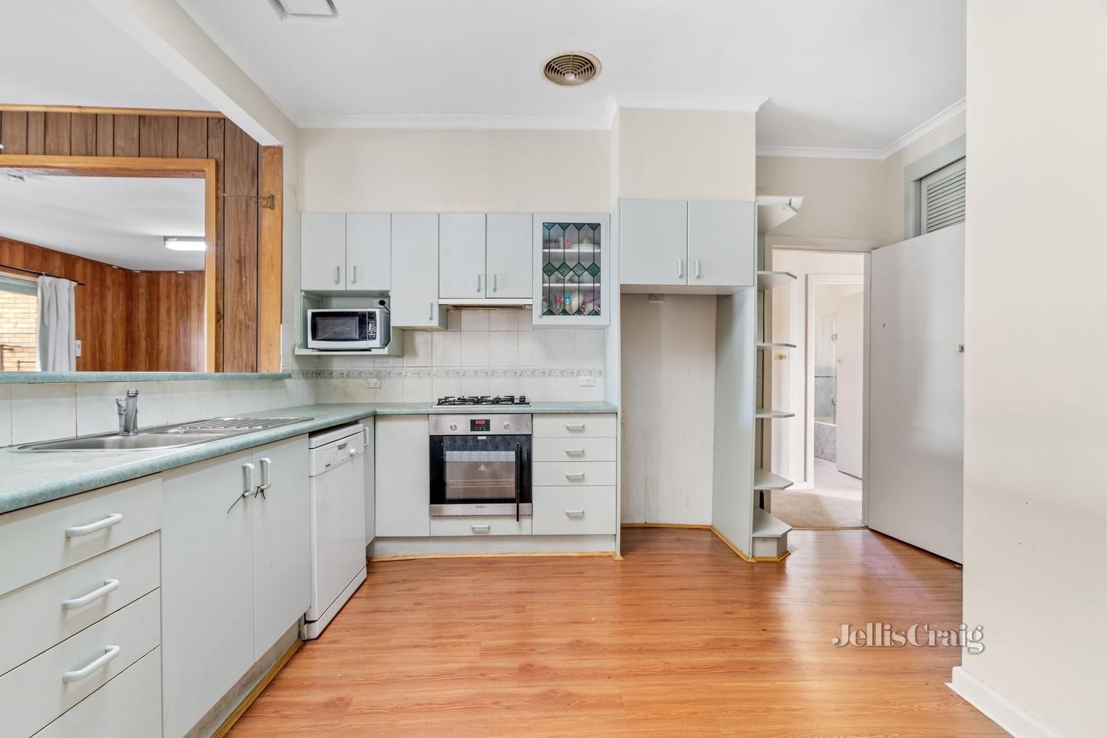 302 Huntingdale Road, Mount Waverley VIC 3149 | Domain