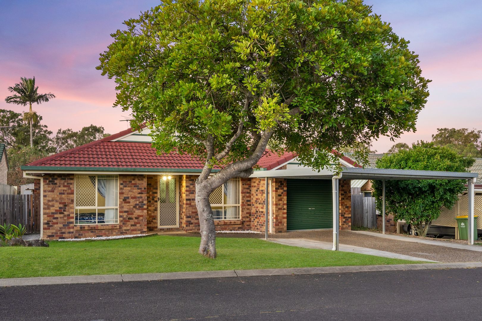 5 Stretton Court, Heritage Park | Property History & Address Research ...