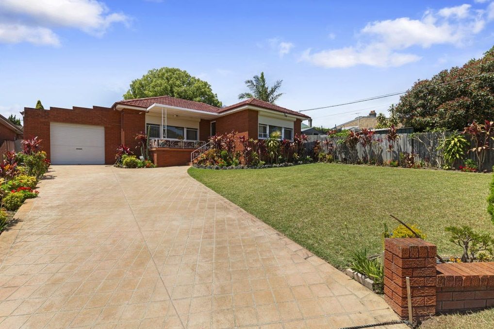 2 Immarna Place, Penshurst NSW 2222 - House For Rent | Domain