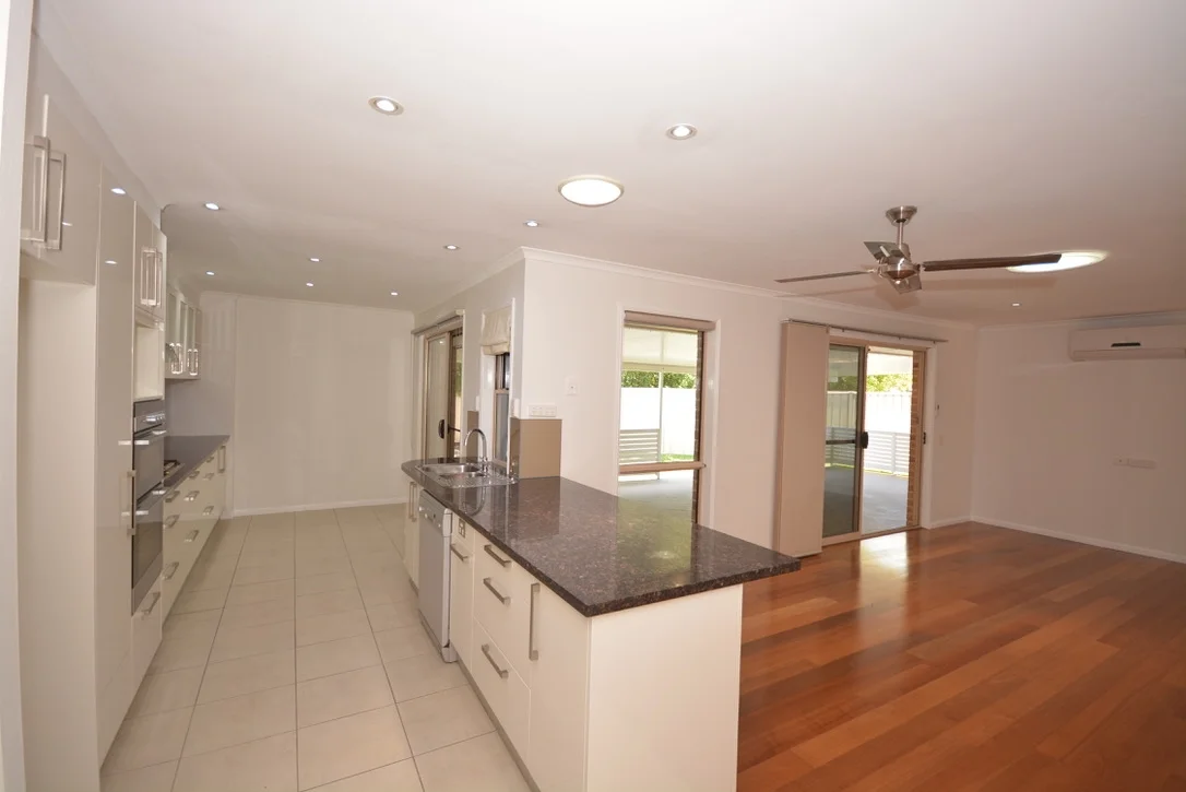 2 Gosford Court, Helensvale QLD 4212 | Domain