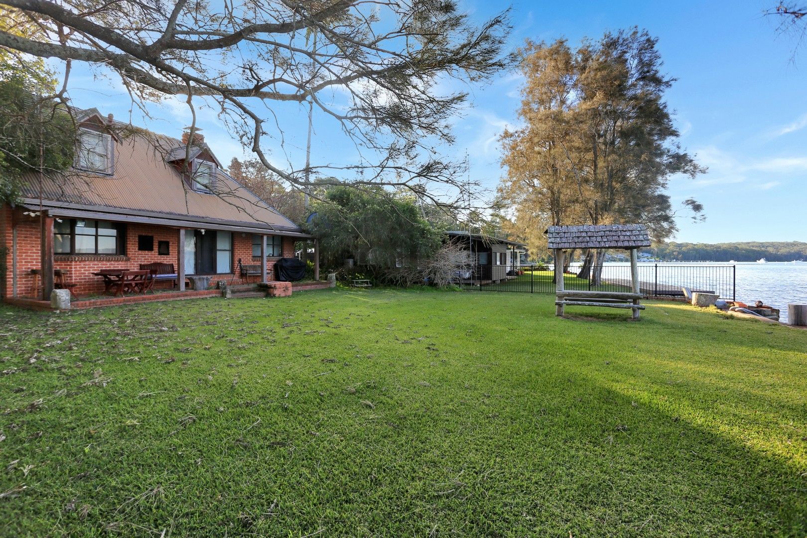 34 Cove Boulevarde, North Arm Cove NSW 2324 - House For Rent - $450 ...