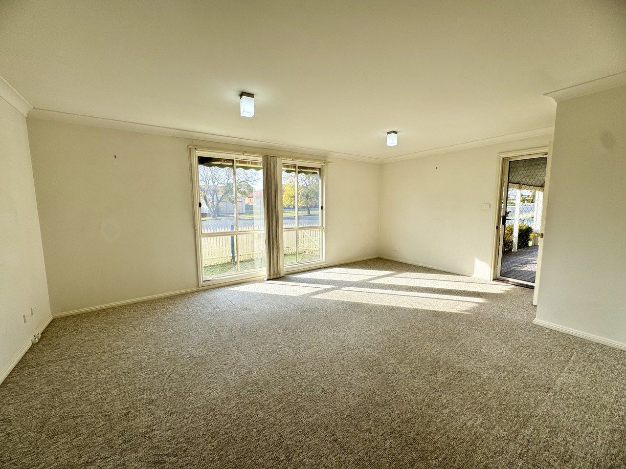 17 Victoria Street, Parkes NSW 2870 - House For Rent | Domain