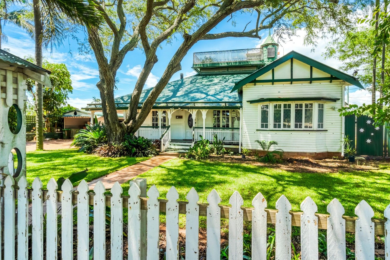 Sold 11 Josephine Street, Redcliffe QLD 4020 on 14 Feb 2025 ...
