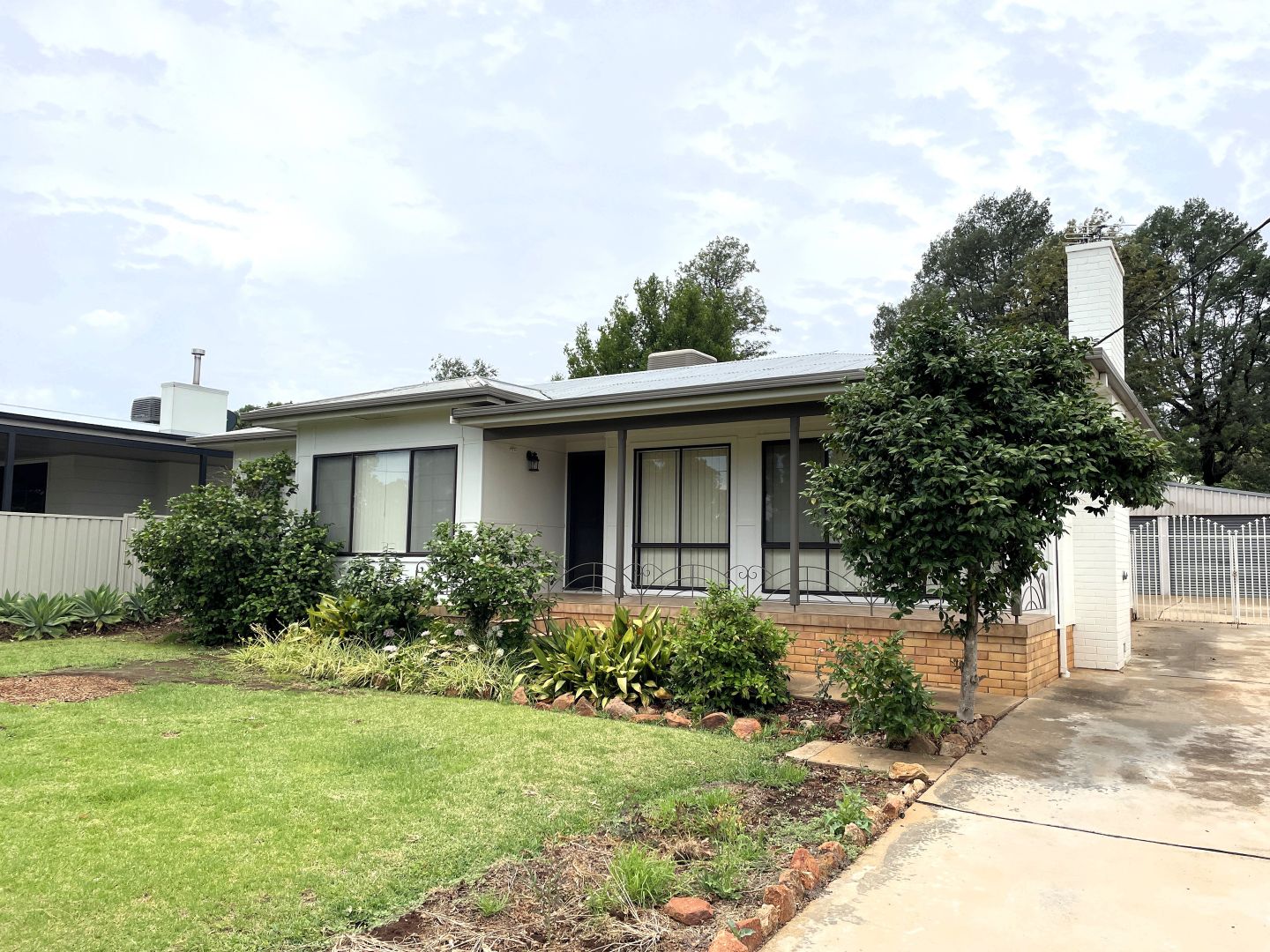 15 Kelly Avenue, Griffith NSW 2680 - House For Rent | Domain