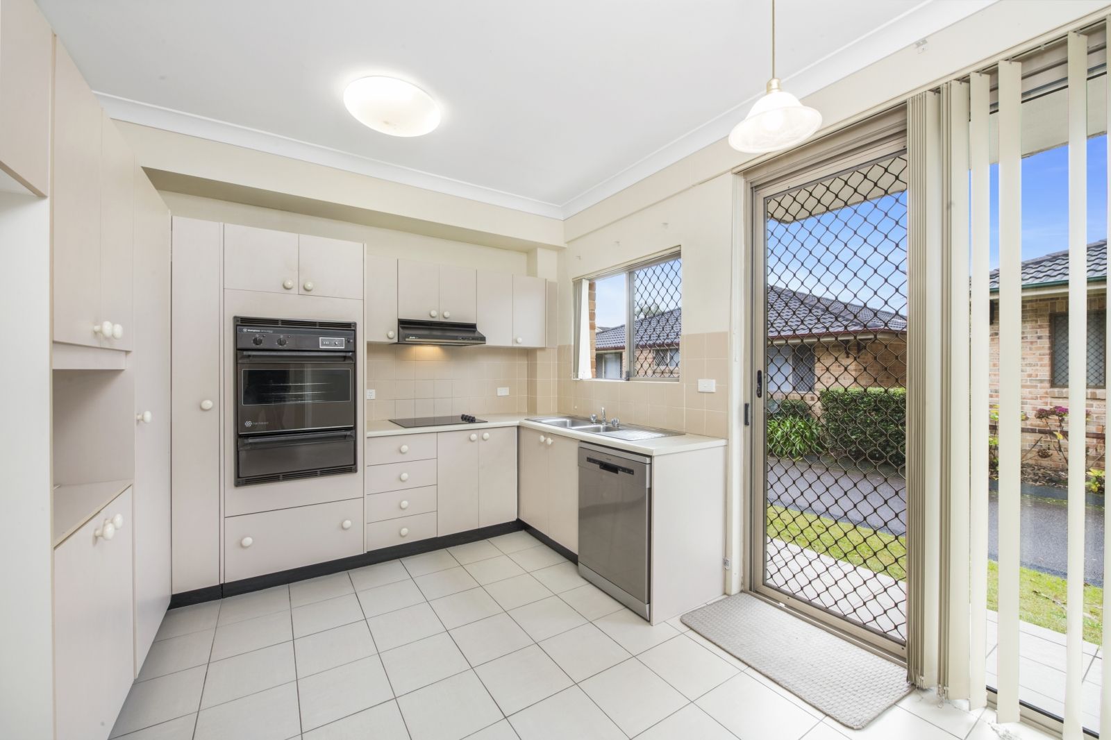 13/12 Kinarra Avenue, Wyoming NSW 2250 - Apartment For Rent | Domain