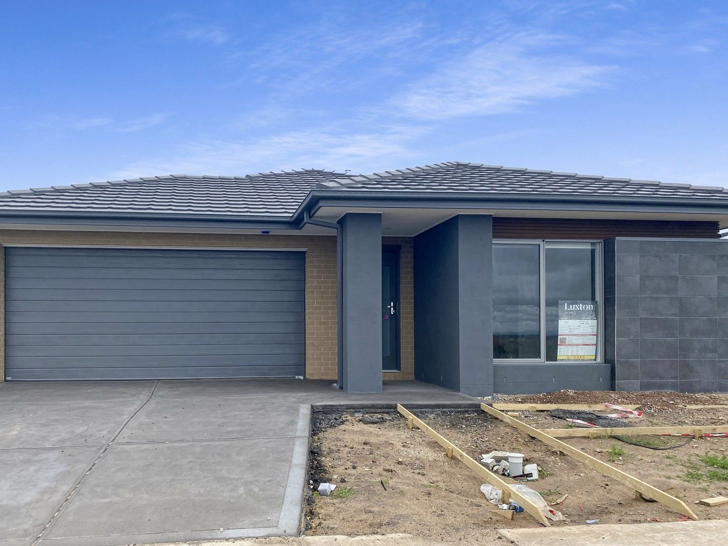 4 Risley Road, Clyde North VIC 3978 - House For Rent - $545 | Domain