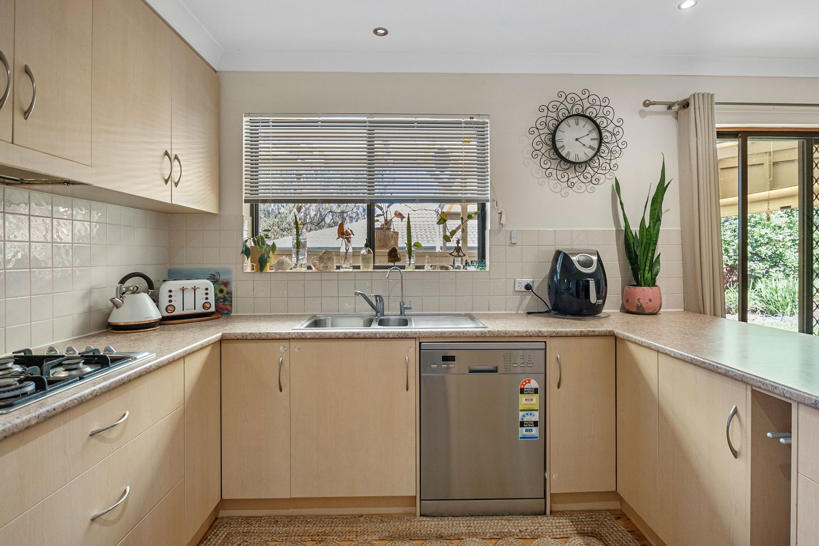 40 Tania Dr, Aberfoyle Park SA 5159 - House For Rent | Domain