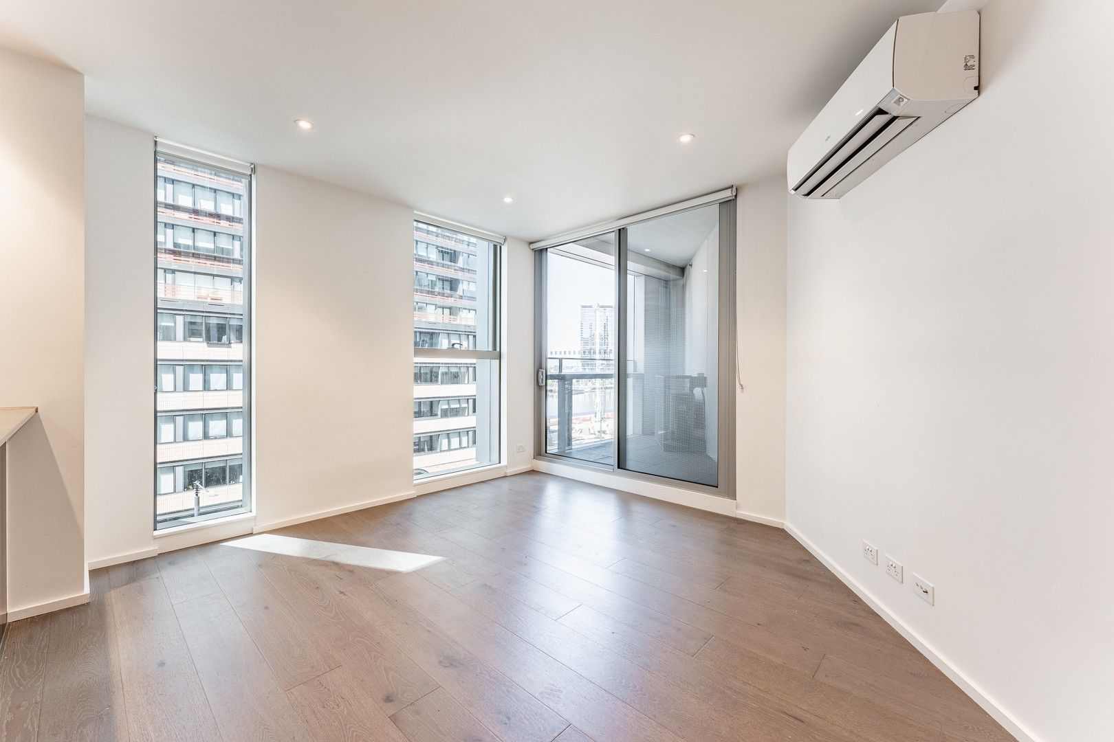 404/888 Collins Street, Docklands VIC 3008 - Apartment For Rent - $540 | Domain