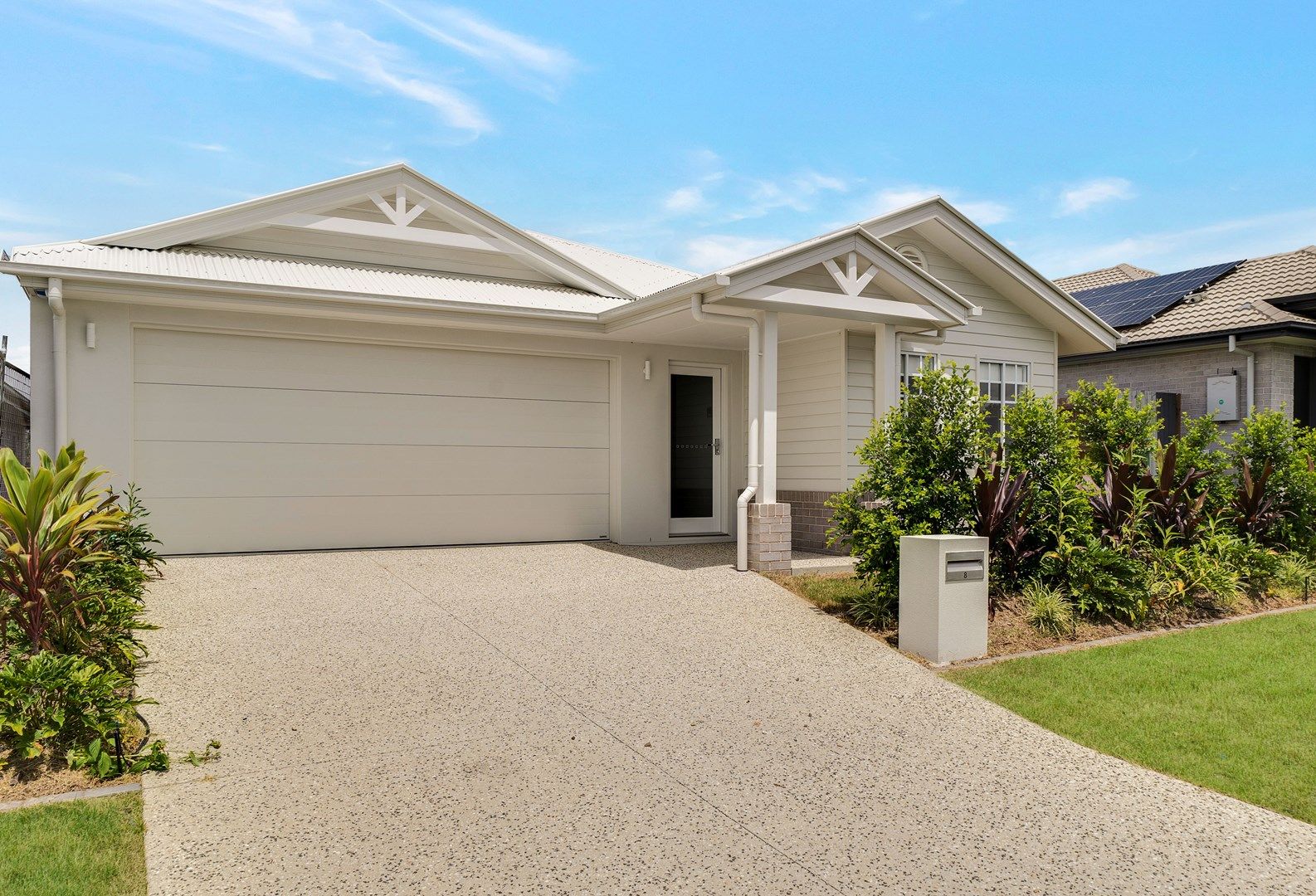 8 Cascade Circuit, Bahrs Scrub QLD 4207 - House For Rent | Domain