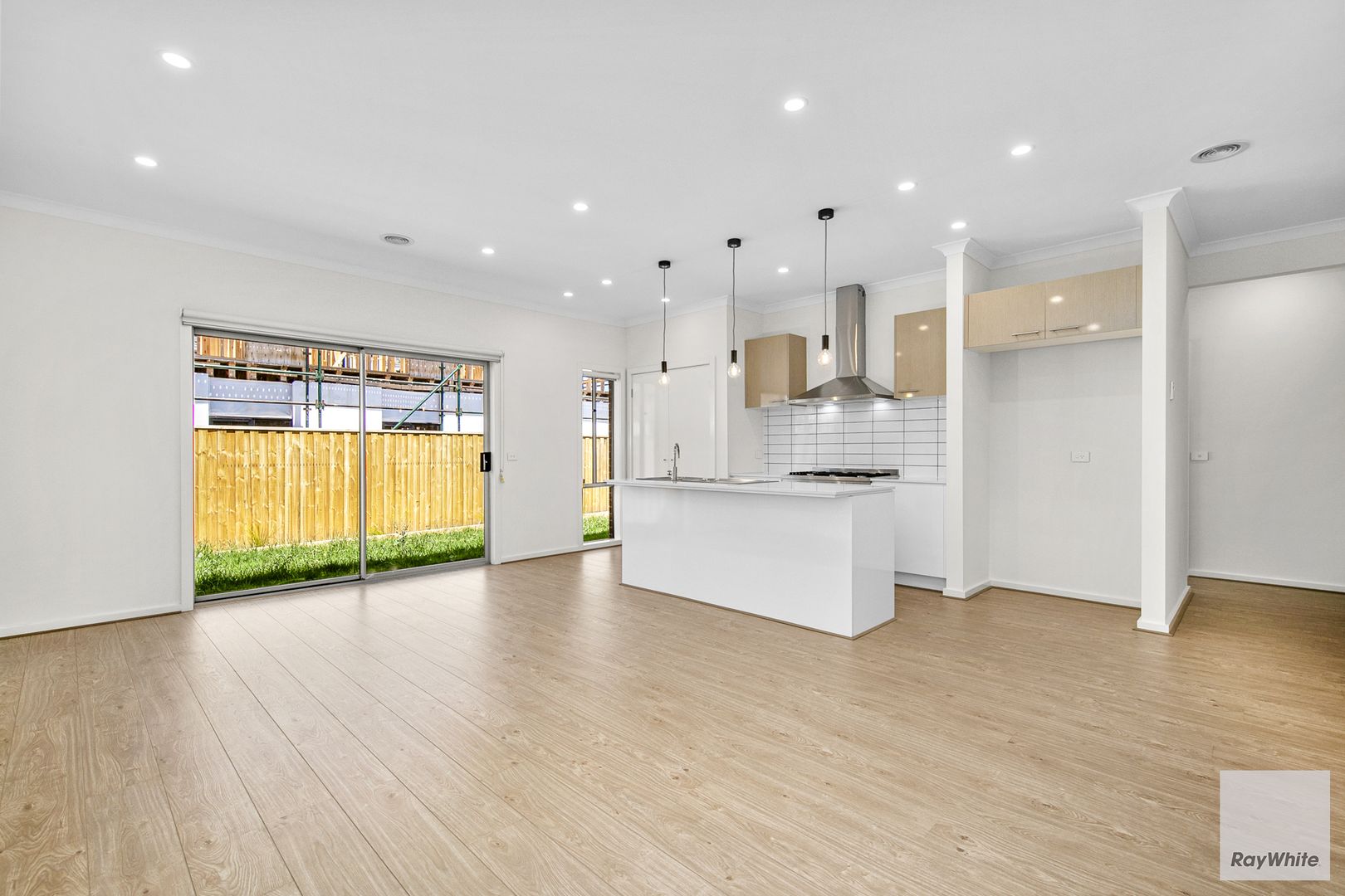 13 Horseshoe Parade, Fraser Rise VIC 3336 - House For Rent - $490 | Domain