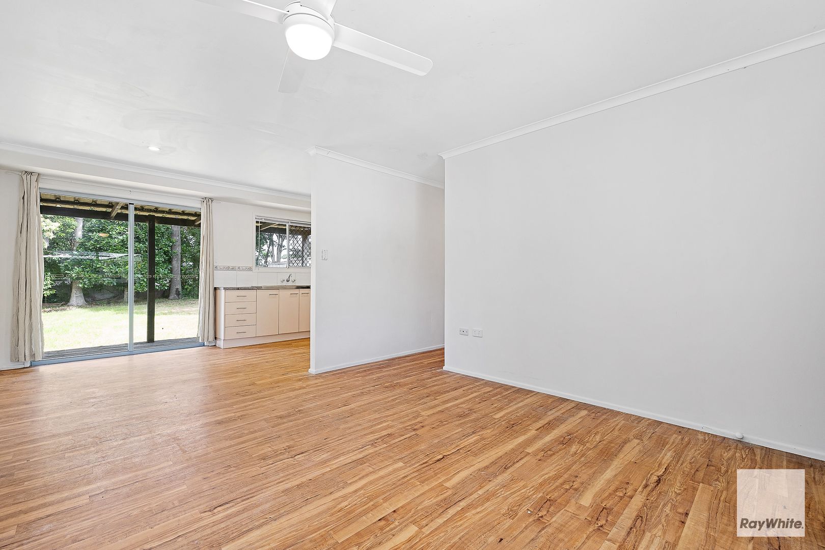 5 Peppermint Street, Crestmead QLD 4132 - House For Rent - $490 | Domain