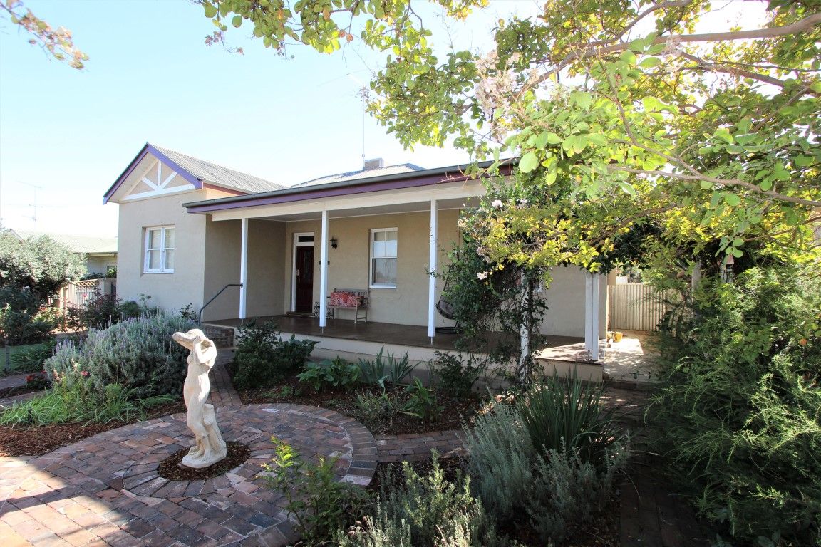 141 Victoria Street, Temora | Property History & Address Research | Domain
