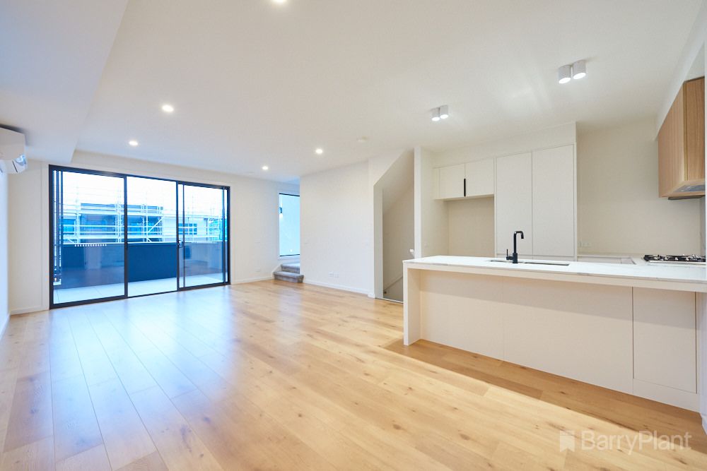 2 Calibre Retreat, Keysborough VIC 3173 - Townhouse For Rent | Domain