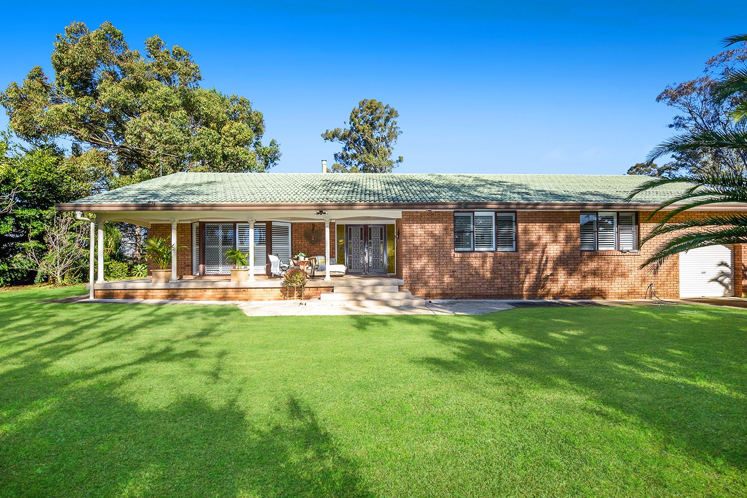 104 Rossmore Crescent, Rossmore | Property History & Address Research ...