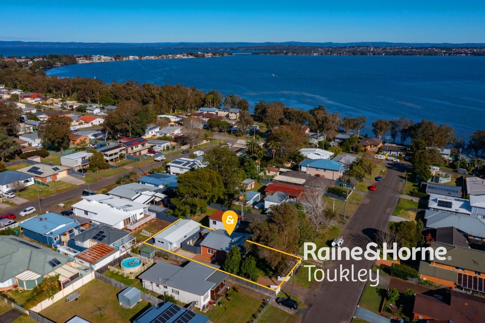 11 Ninth Avenue, Toukley NSW 2263 | Domain