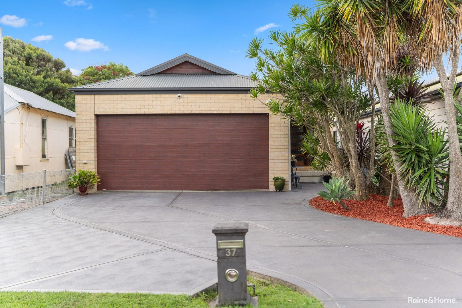 37 Marks Point Road, Marks Point NSW 2280 | Domain