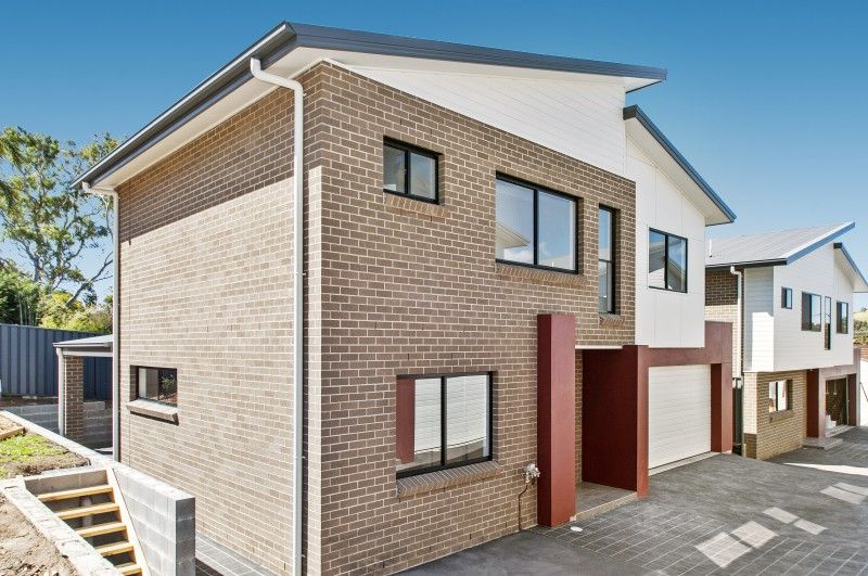 2/172-174 Princes Highway, Unanderra NSW 2526 - Townhouse For Rent | Domain