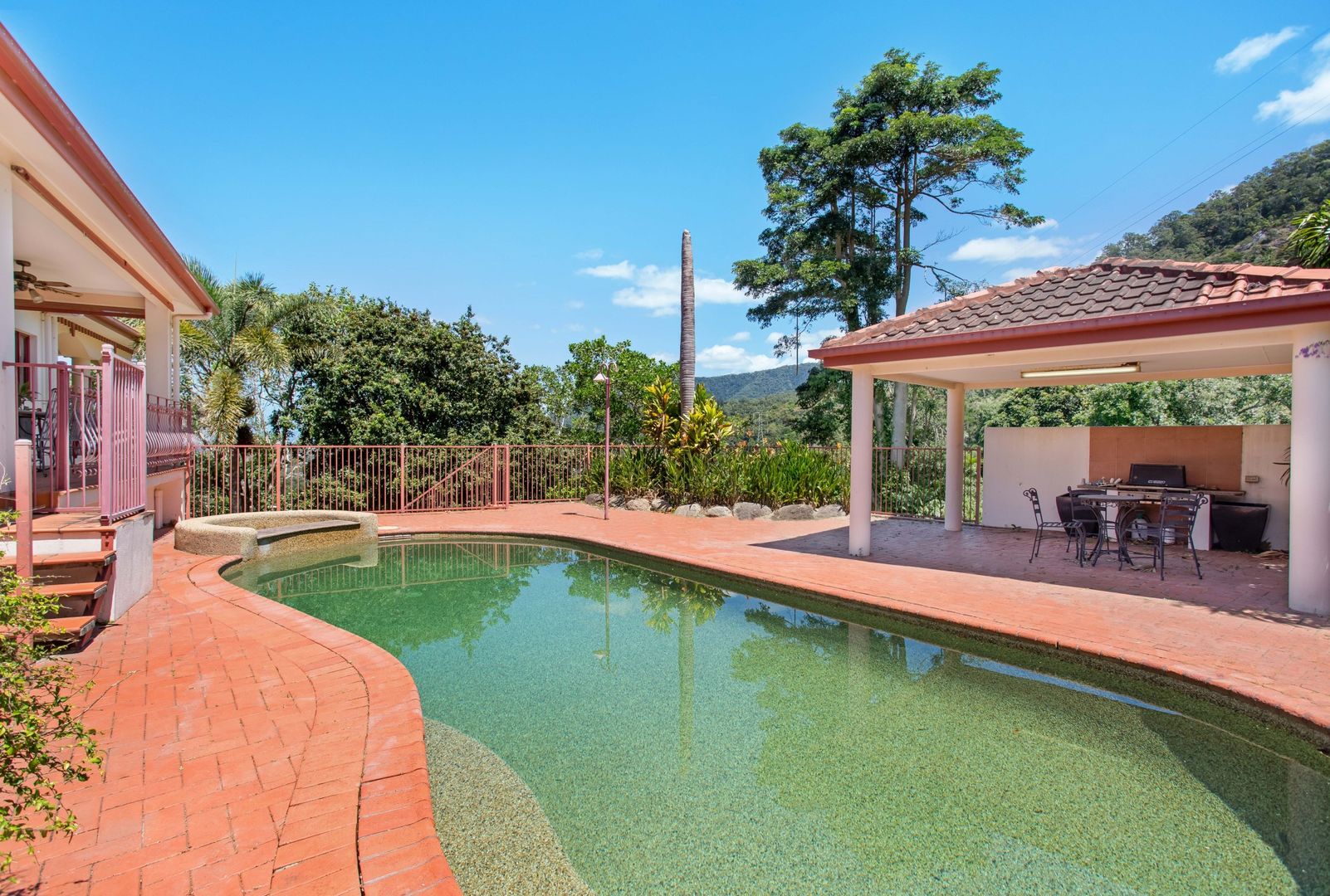 6 Richmond Court, Mooroobool QLD 4870 | Domain