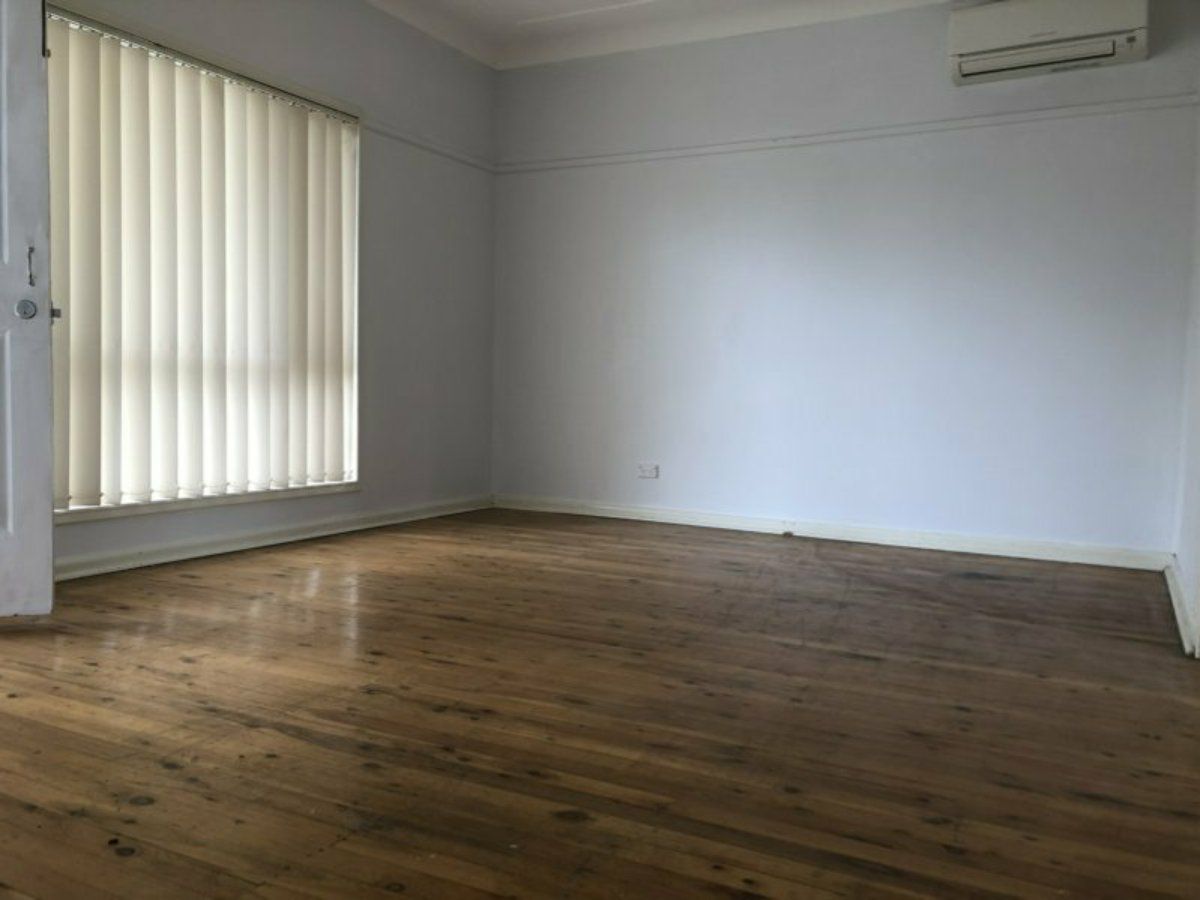 6 Dumble Street, Seven Hills NSW 2147 - House For Rent | Domain