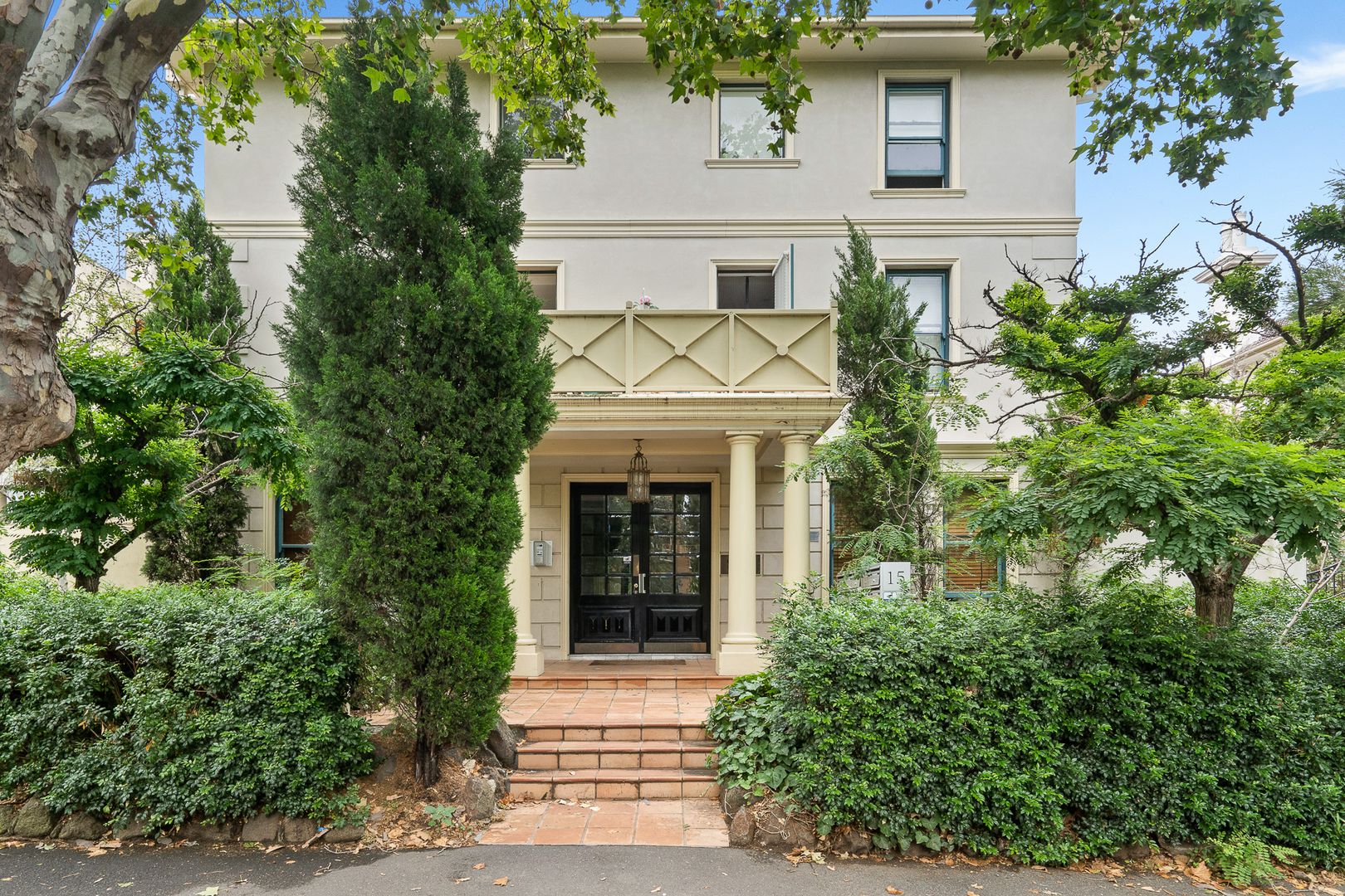 21/15 Acland Street, St Kilda | Property History & Address Research ...