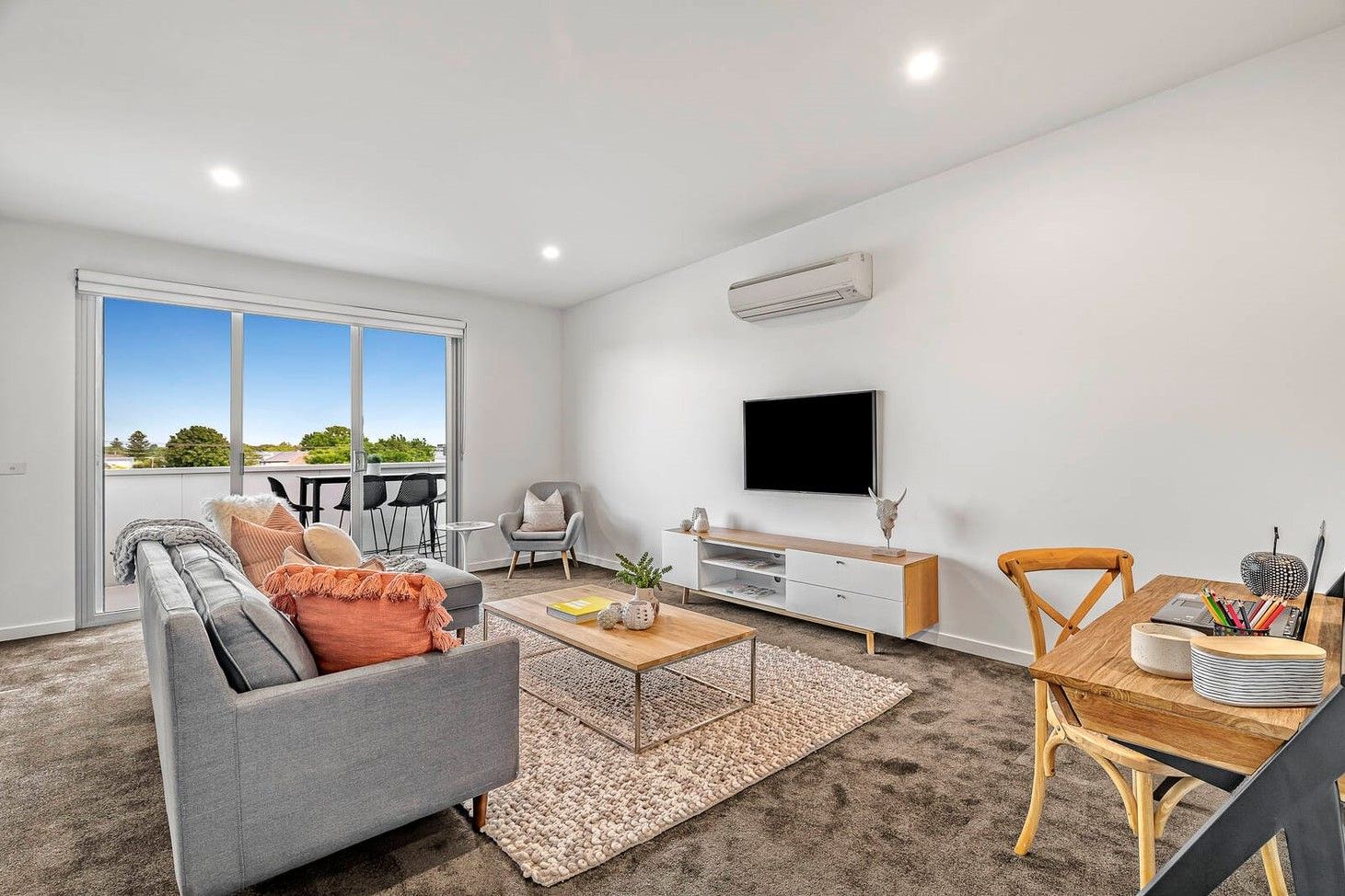 2/18 Barrett Street, Cheltenham VIC 3192 - Townhouse For Rent - $700 ...