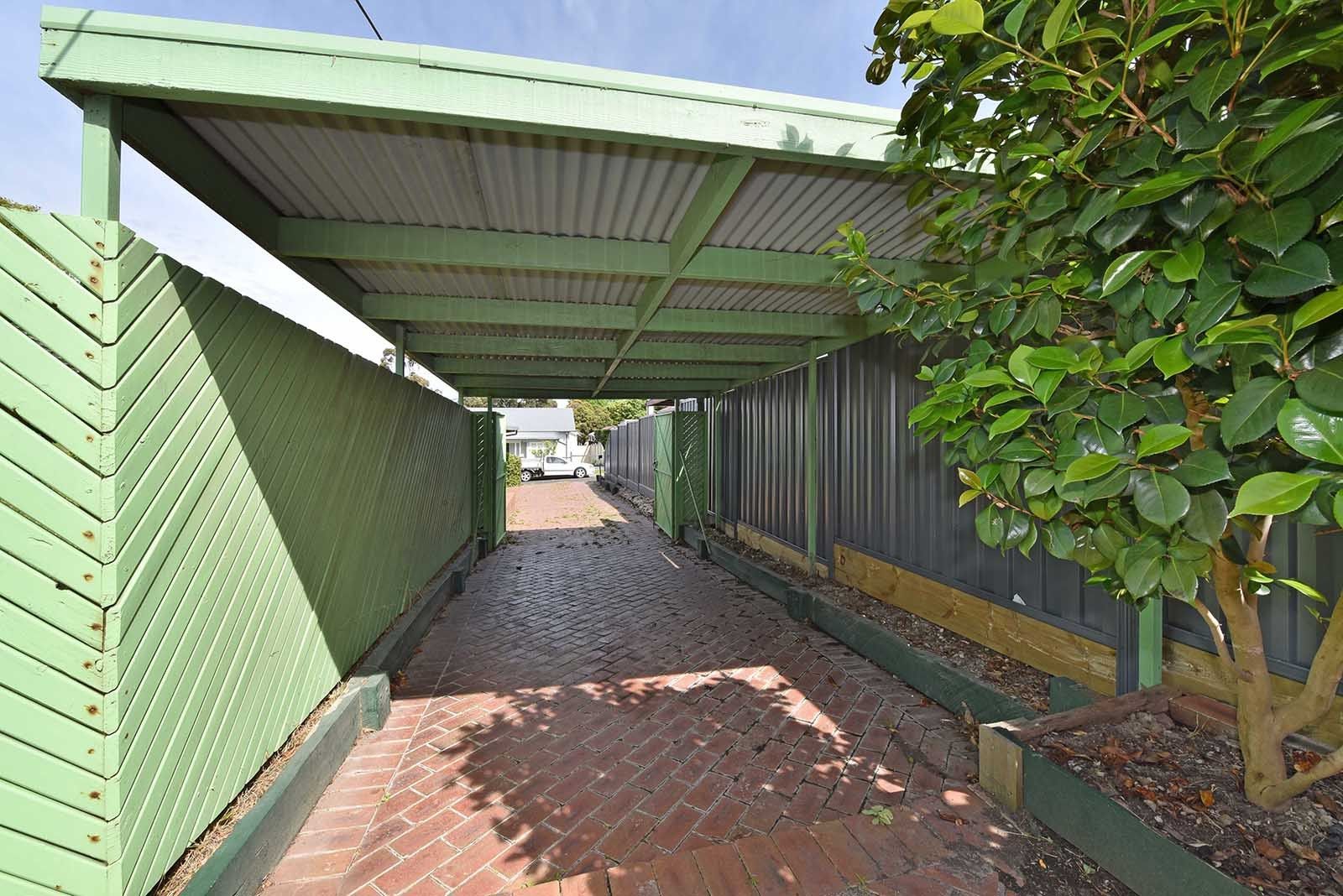 2/8 Woodvale Grove, Essendon VIC 3040 - Apartment For Rent - $480 | Domain