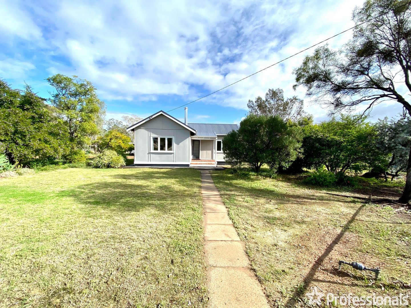 2 Solomon Street, Meckering WA 6405 | Domain