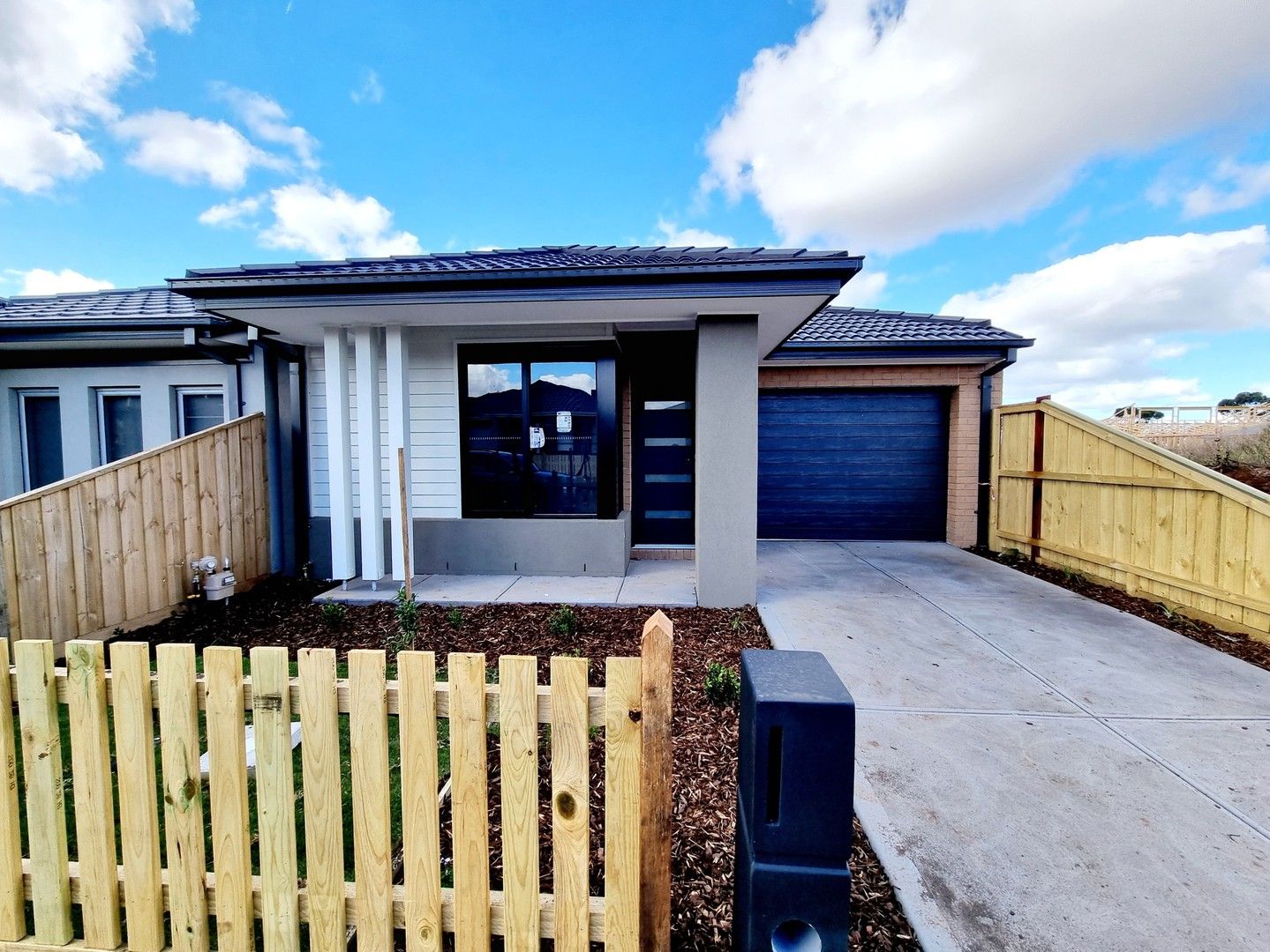 29 Lorikeet Circuit, Rockbank VIC 3335 - House For Rent | Domain