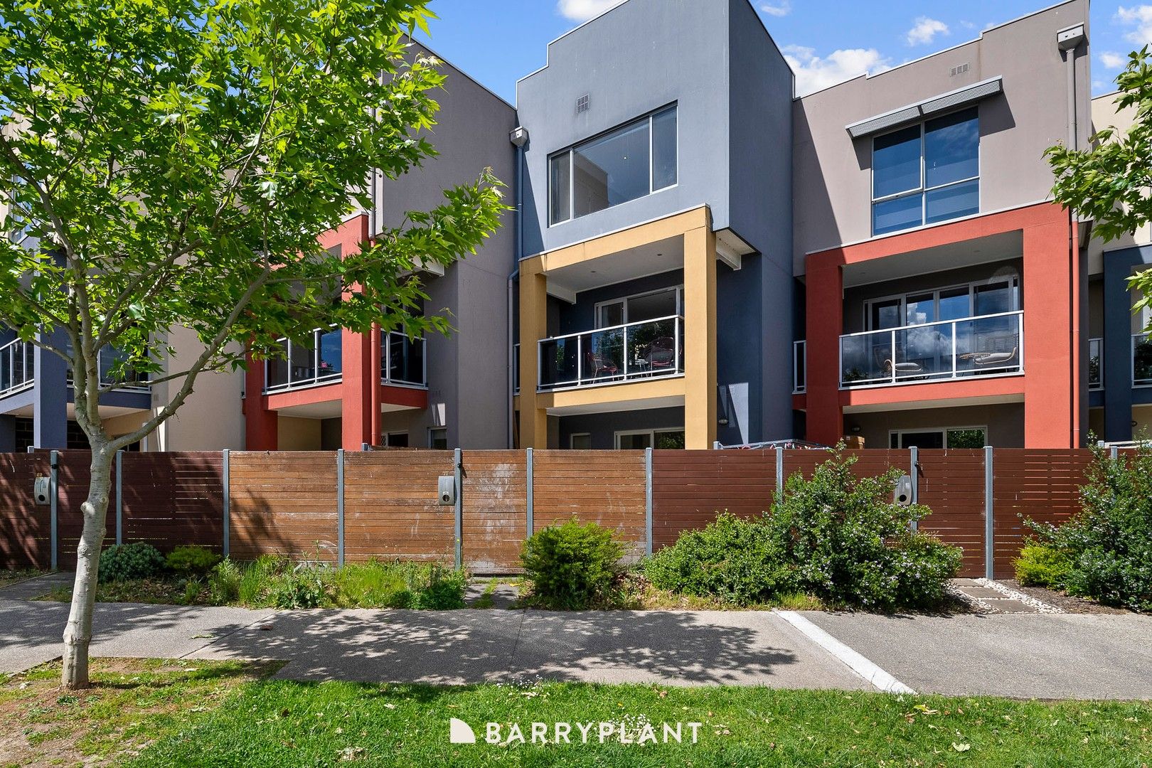 71 Lakeside Boulevard, Pakenham VIC 3810 | Domain