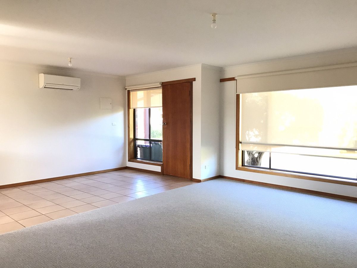 1/6 Baker Street, Colac VIC 3250 - Apartment For Rent - $290 | Domain