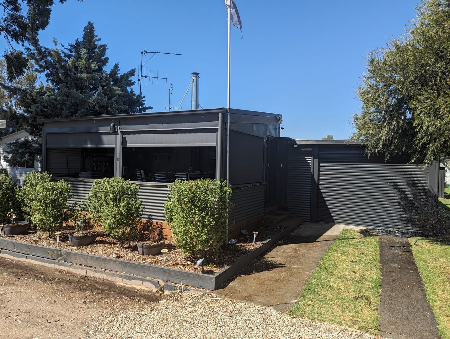 K5 6th Avenue Boomerang Way Tourist Park, Tocumwal NSW 2714 | Domain