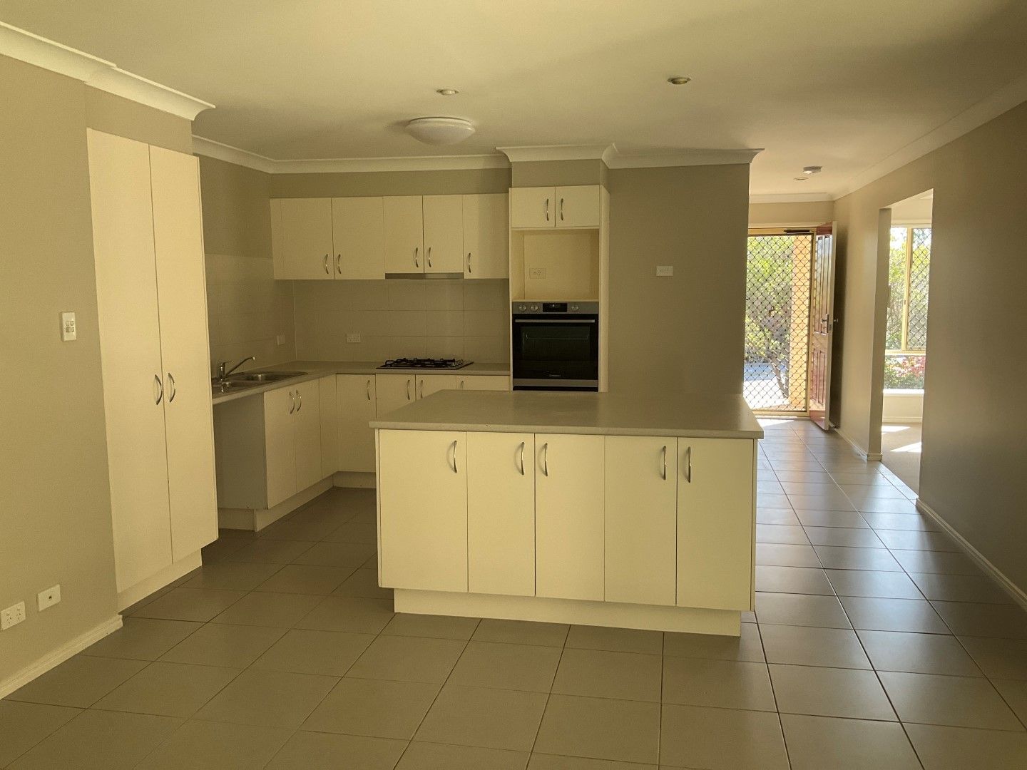 Flinders View QLD 4305 - 5 beds house for Sale - 2019062657 | Domain