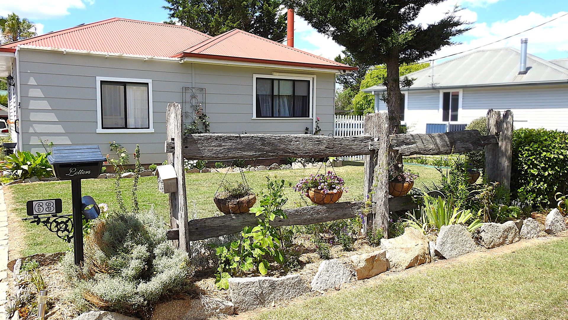 63 Brown Street, Armidale NSW 2350 - House For Rent | Domain