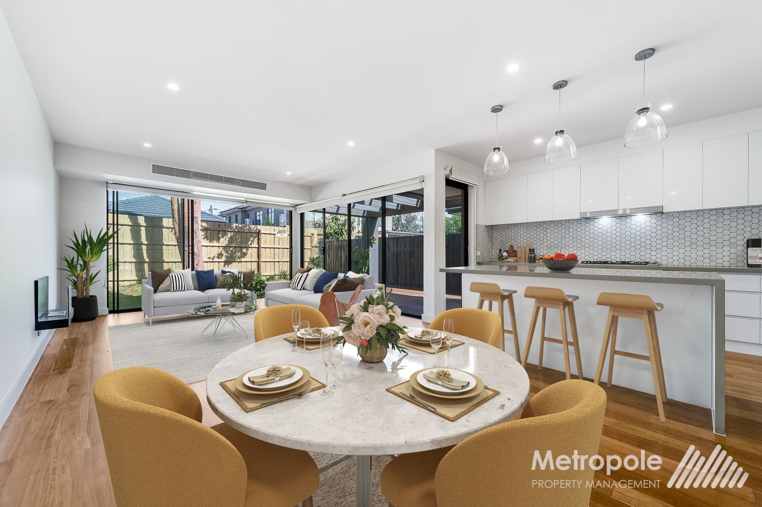 1B Forrest Street, Bentleigh East VIC 3165 - Townhouse For Rent ...