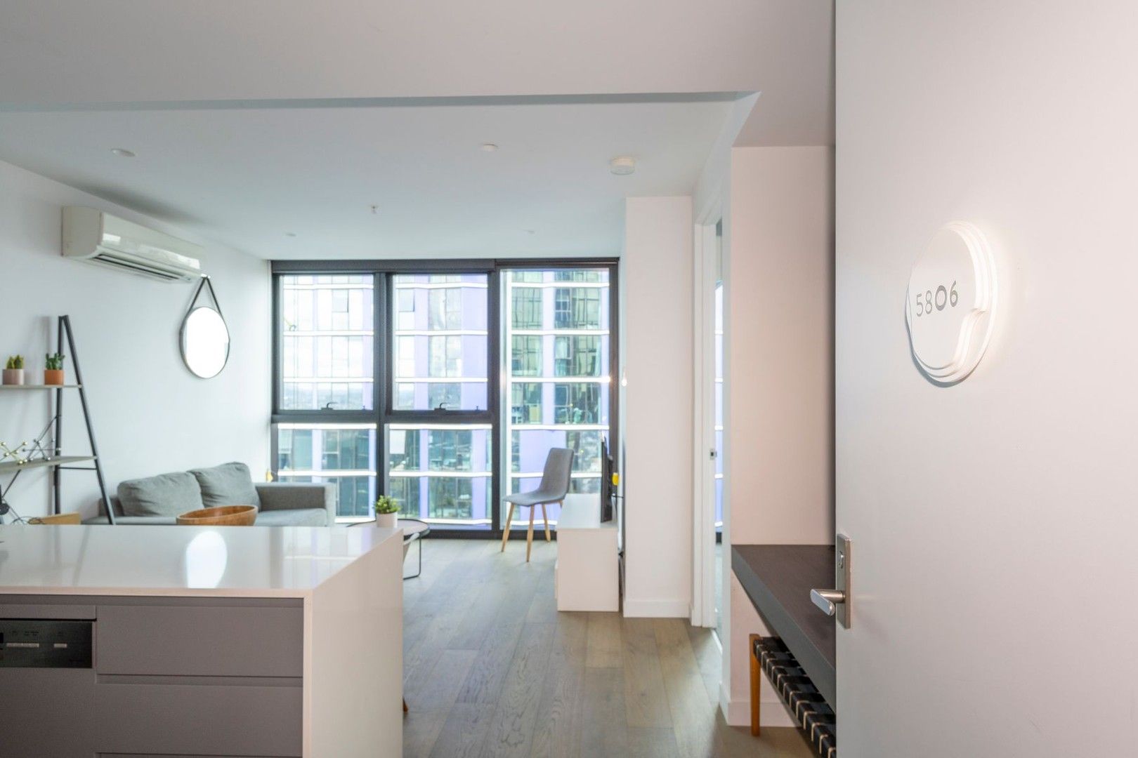 Sold 5806/462 Elizabeth Street, Melbourne VIC 3000 on 25 Jan 2023 - 2018170602 | Domain