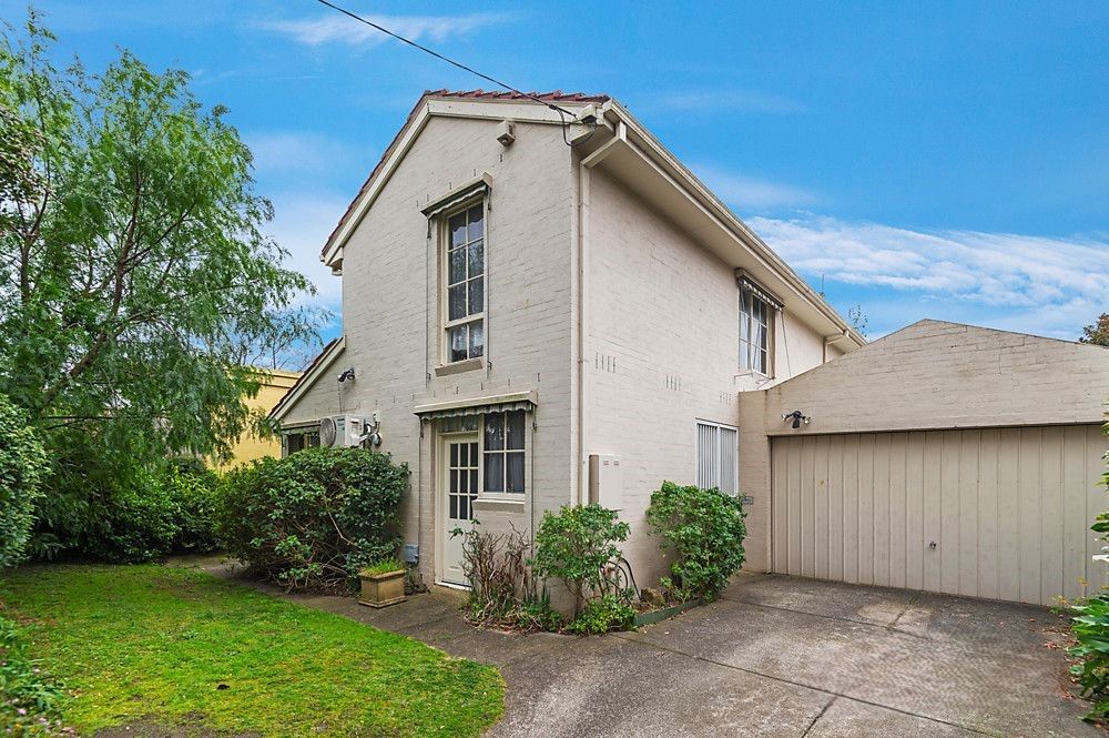 17 Sunhill Road, Glen Iris VIC 3146 - House For Rent | Domain