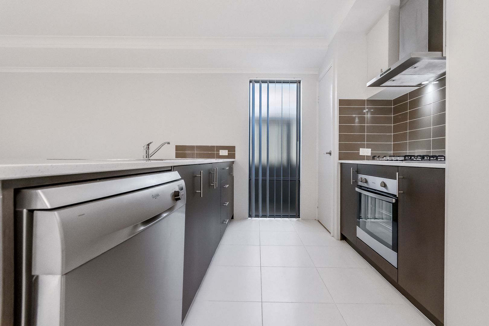 6 Desiree Street, Hammond Park WA 6164 - House For Rent | Domain