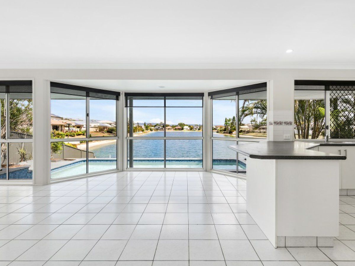 25 Tannah Court, Broadbeach Waters QLD 4218 - House For Rent | Domain