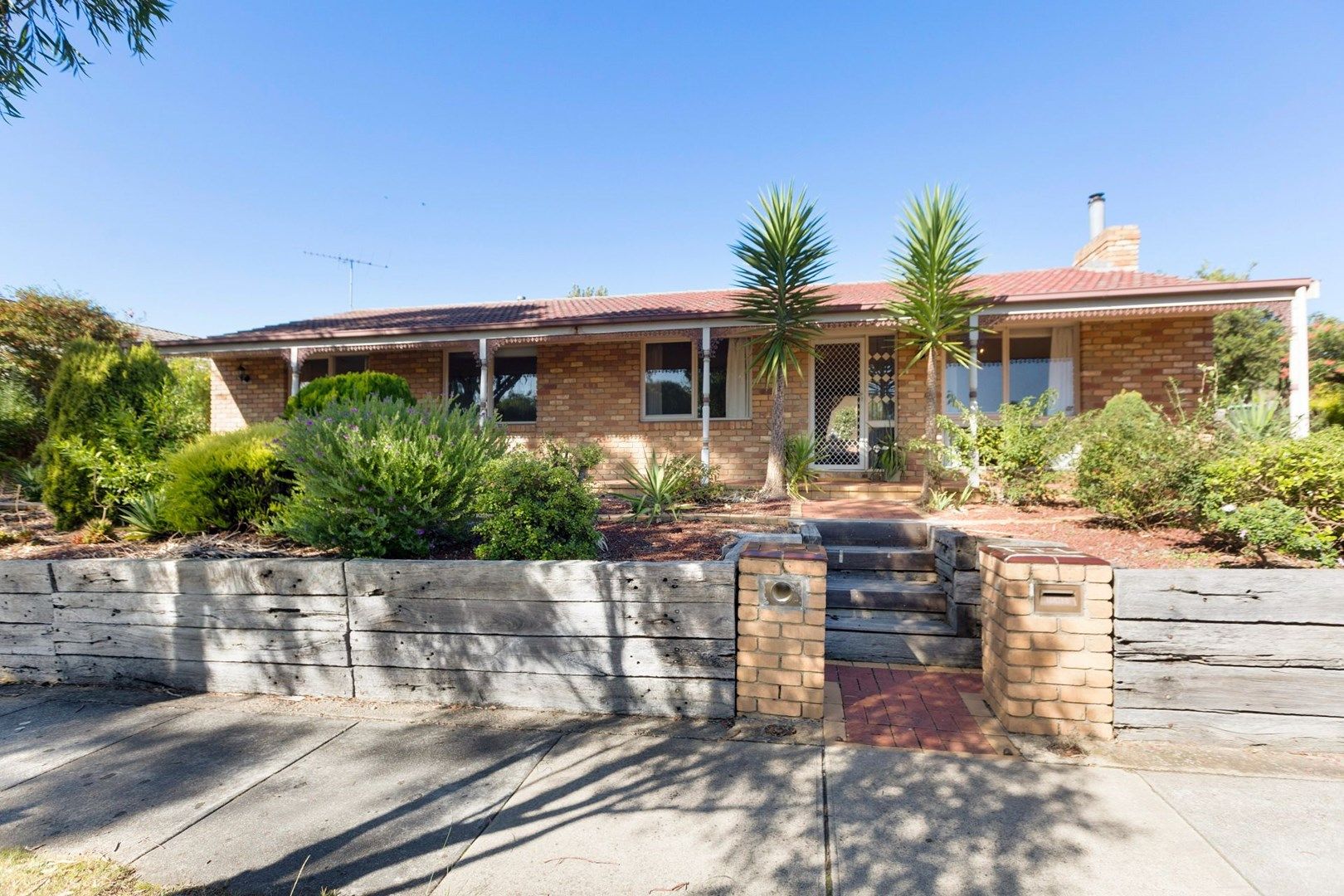 1 Rylett Court, Frankston South | Property History & Address Research ...