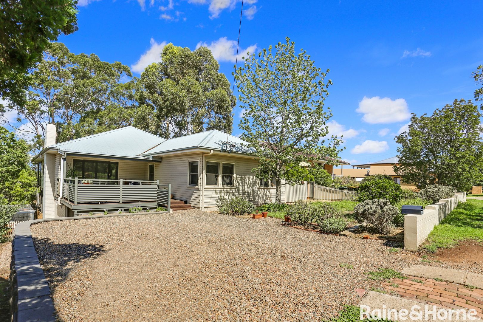 23 Napier Street, East Tamworth | Property History & Address Research ...