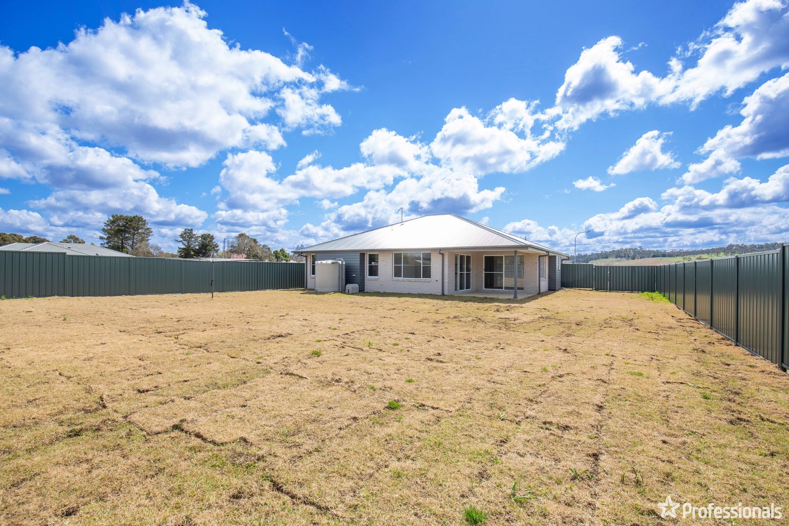 8 Pinto Street, Armidale NSW 2350 - House For Rent | Domain