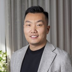 Ethan He, Sales representative