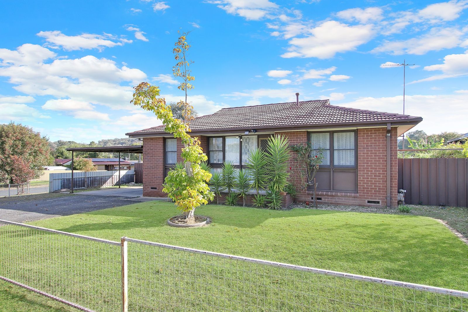 941 Captain Cook Drive, North Albury NSW 2640 - House For Rent - $370 ...