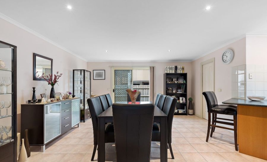 2/17 Cooper Street, Epping VIC 3076 - Townhouse For Rent | Domain