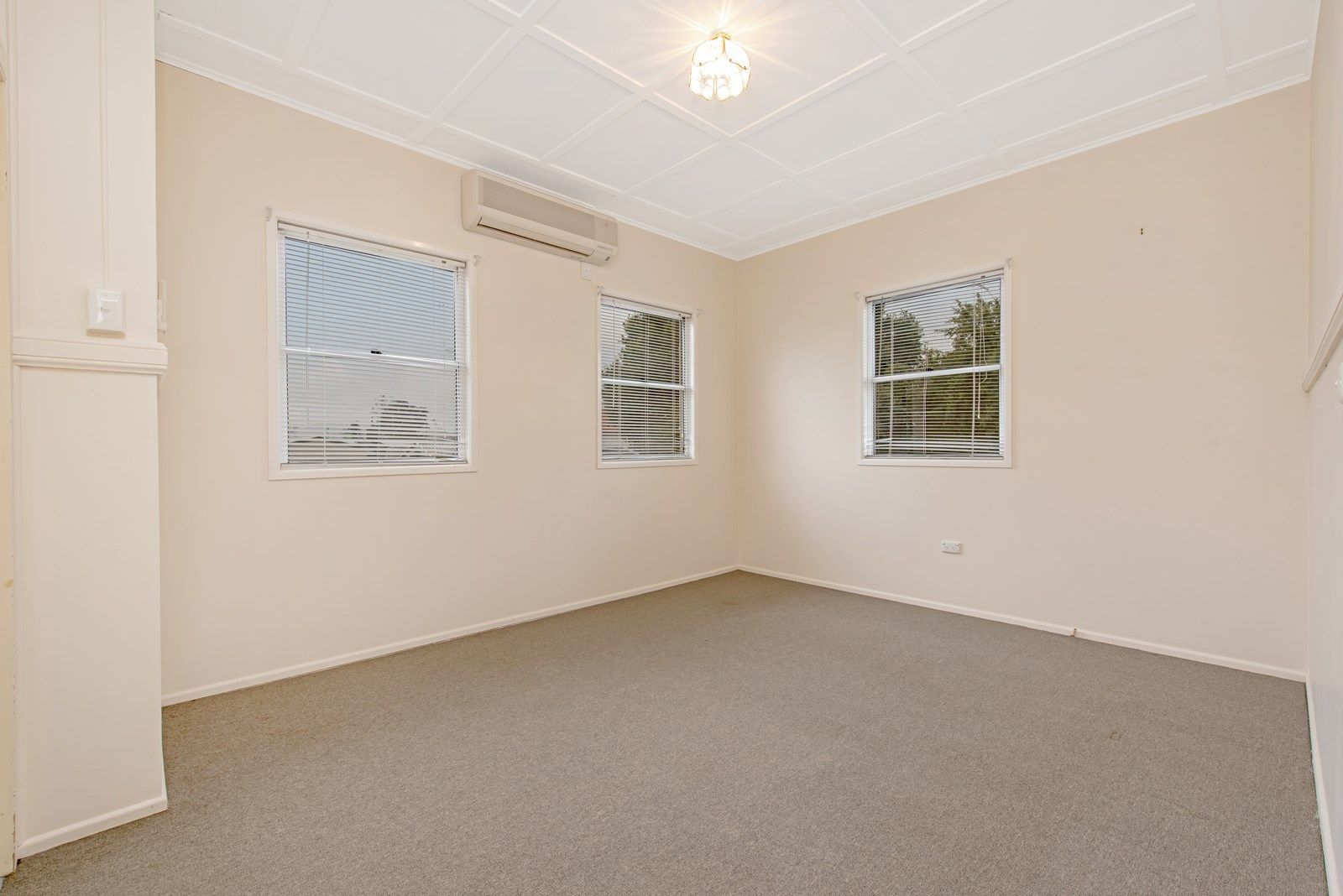 Sold 1 McDonnell Street, South Toowoomba QLD 4350 on 30 Jun 2016 ...