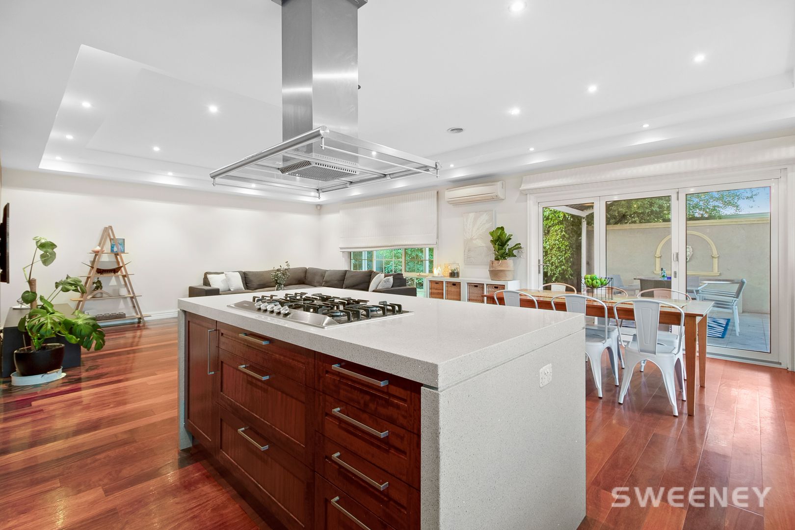 37 Sommers Drive, Altona Meadows VIC 3028 | Domain