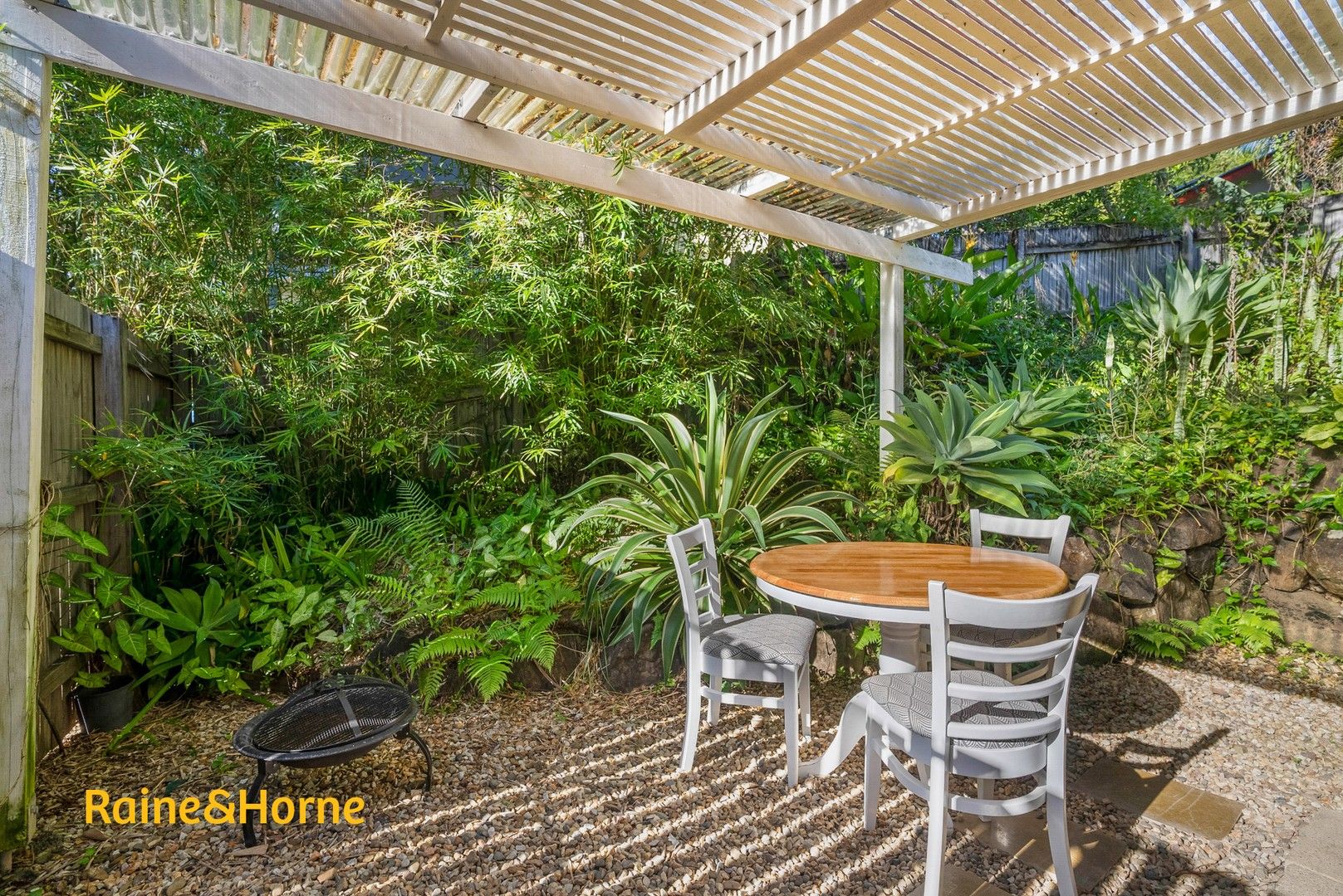 2/65 Balemo Drive, Ocean Shores NSW 2483 - Studio For Rent - $475 | Domain